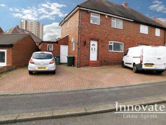 3 Bedrooms Semi detached house for rent in Ivy House Road, Oldbury B69