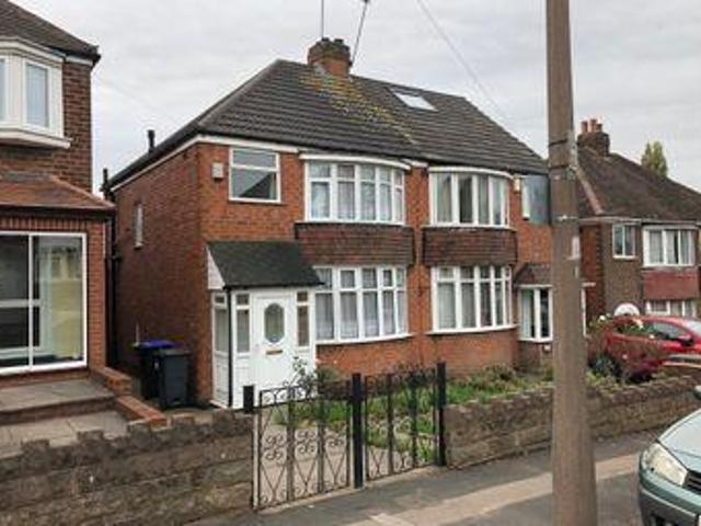 3 Bedrooms Semi detached house for rent in Jayshaw Avenue, Great Barr, Birmingham B43