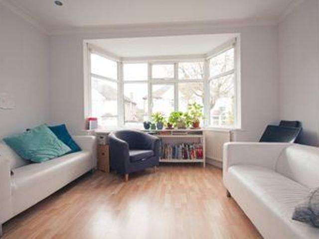 3 Bedrooms Semi detached house for rent in Oakleigh Mews, Oakleigh Road North, London N20