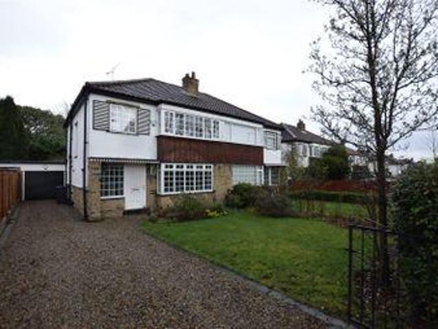 3 Bedrooms Semi detached house for rent in Oakwood Lane, Leeds, West Yorkshire LS8