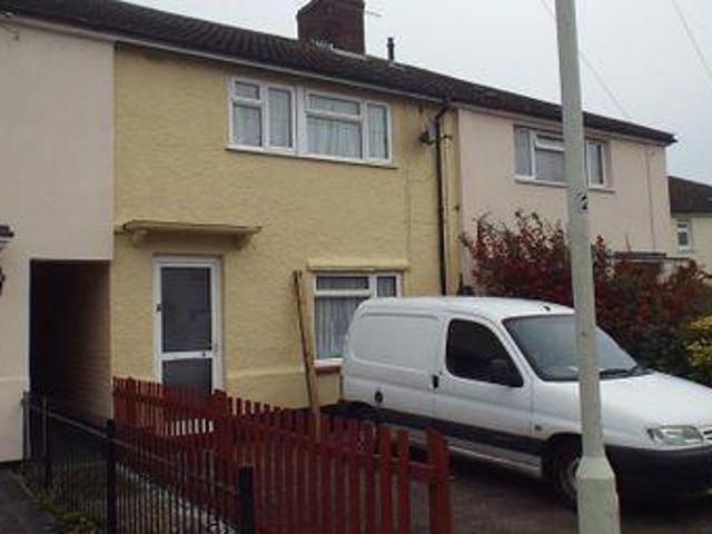 3 Bedrooms Semi detached house for rent in Ockelford Avenue, Chelmsford CM1