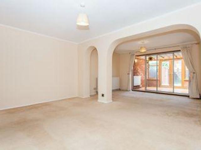 3 Bedrooms Semi detached house for rent in Old Forge Way, Sawston, Cambridge CB22