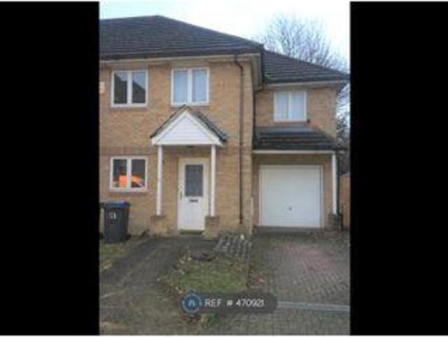 3 Bedrooms Semi detached house for rent in Old School Place, Croydon CR0
