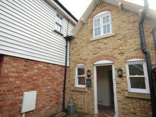 3 Bedrooms Semi detached house for rent in Oxford Street, Whitstable CT5
