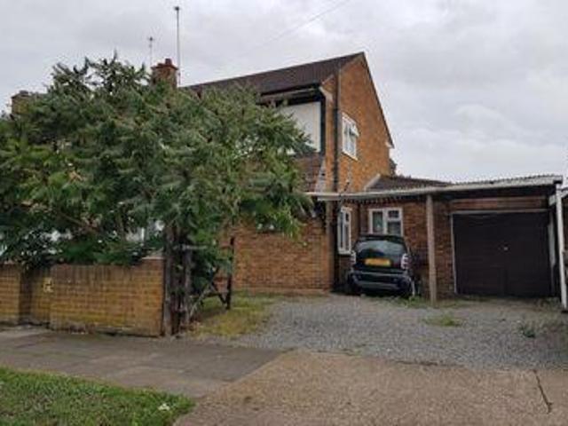 3 Bedrooms Semi detached house for rent in Lavender Rise, West Drayton UB7