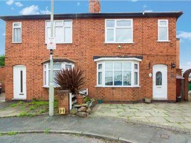 3 Bedrooms Semi detached house for rent in Lawn Avenue, Birstall, Leicester LE4