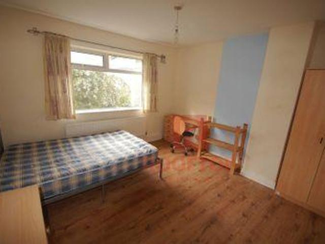 3 Bedrooms Semi detached house for rent in Langdale Avenue, Headingley, Leeds LS6
