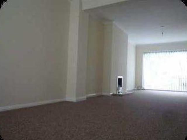 3 Bedrooms Semi detached house for rent in Leaf Lane, Styvechale, Coventry CV3