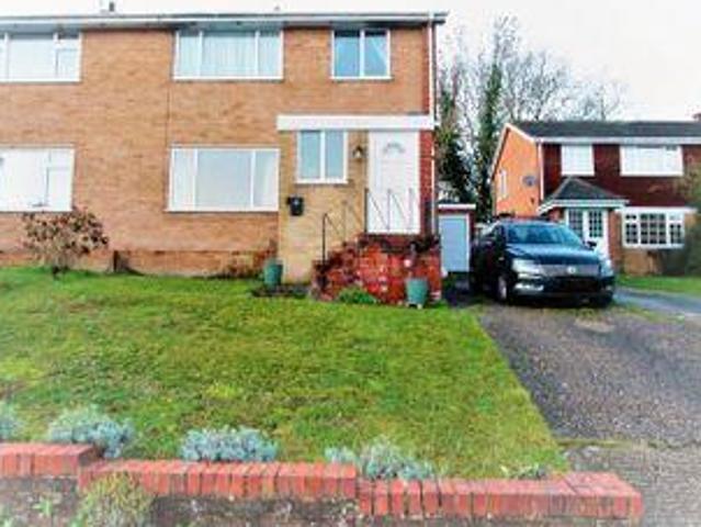 3 Bedrooms Semi detached house for rent in Leas Close, High Wycombe HP13