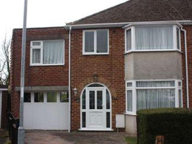 3 Bedrooms Semi detached house for rent in Lime Avenue, Long Buckby NN6