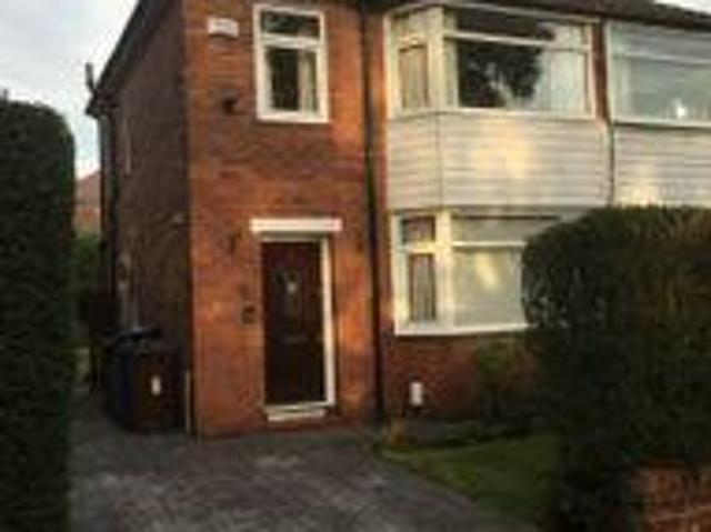 3 Bedrooms Semi detached house for rent in Lime Avenue, Whitefield M45