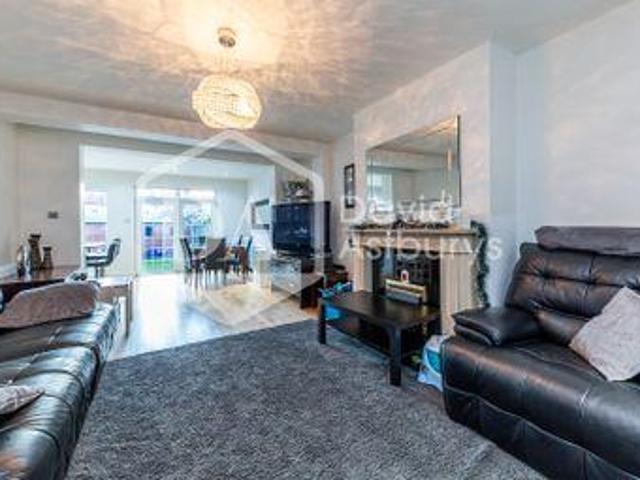 3 Bedrooms Semi detached house for rent in Lincoln Way, Enfield EN1