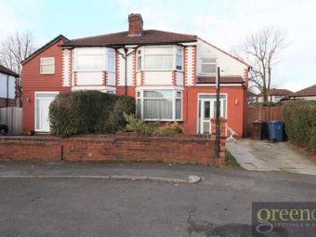 3 Bedrooms Semi detached house for rent in Links Crescent, Prestwich, Manchester M25