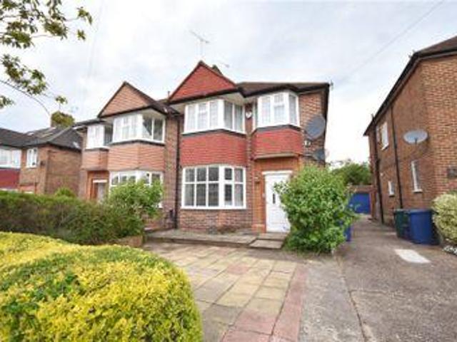 3 Bedrooms Semi detached house for rent in Linkside, Woodside Park N12