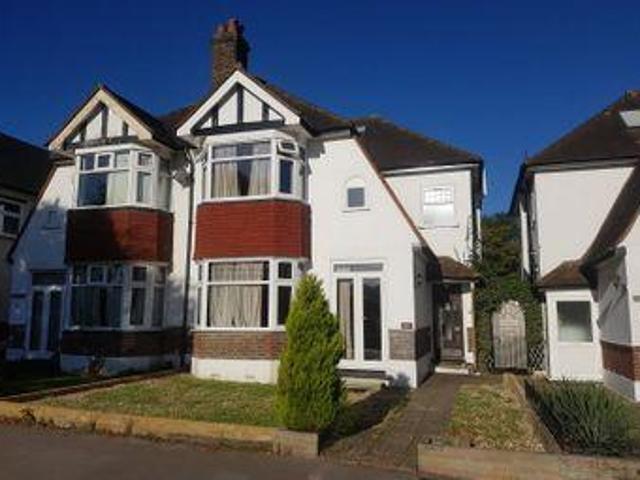 3 Bedrooms Semi detached house for rent in Lloyd Park Avenue, Croydon CR0