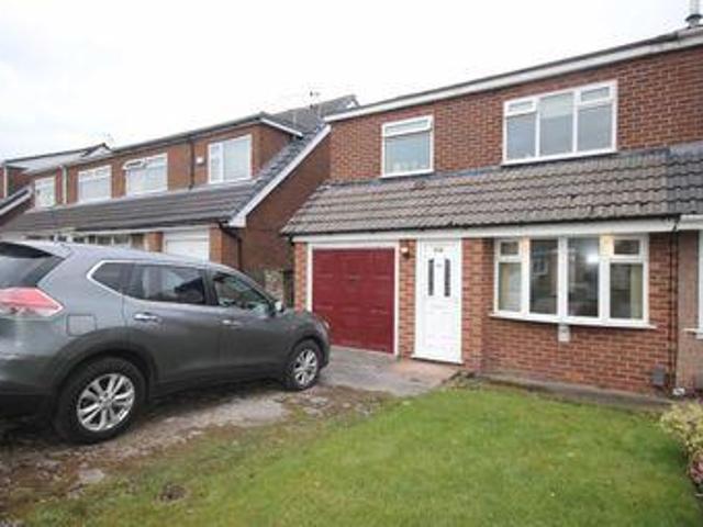3 Bedrooms Semi detached house for rent in Lymefield Drive, Worsley, Manchester M28