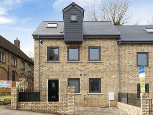 3 Bedrooms Semi detached house for rent in Mowbray Road, New Barnet, Hertfordshire EN5