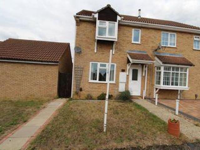 3 Bedrooms Semi detached house for rent in Monarch Road, Eaton Socon, St. Neots PE19