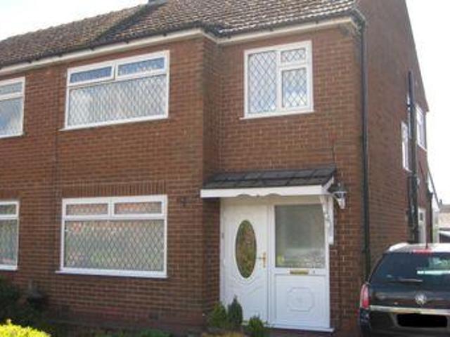 3 Bedrooms Semi detached house for rent in Moorfield Crescent, Lowton, Warrington WA3