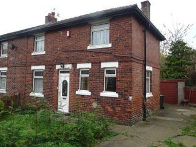 3 Bedrooms Semi detached house for rent in Morley Avenue, Bradford, West Yorkshire BD3