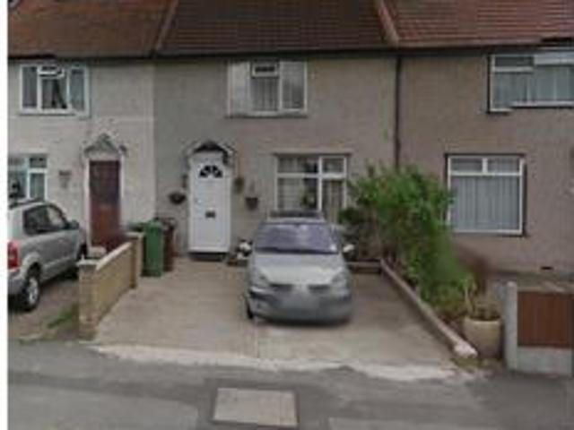 3 Bedrooms Semi detached house for rent in Maxey Road, Dagenham RM9