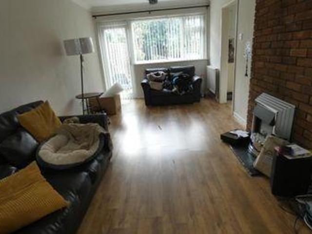 3 Bedrooms Semi detached house for rent in Manor Way, Cotton End, Bedford MK45
