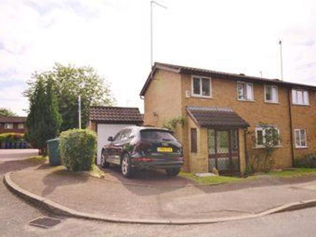 3 Bedrooms Semi detached house for rent in Marshalls Close, London N11