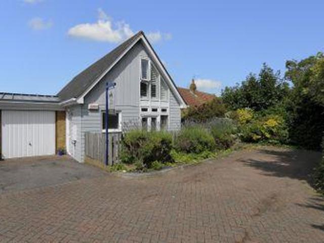 3 Bedrooms Semi detached house for rent in Martindown Road, Seasalter, Whitstable CT5