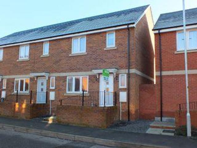 3 Bedrooms Semi detached house for rent in Mascroft Road, Trowbridge BA14