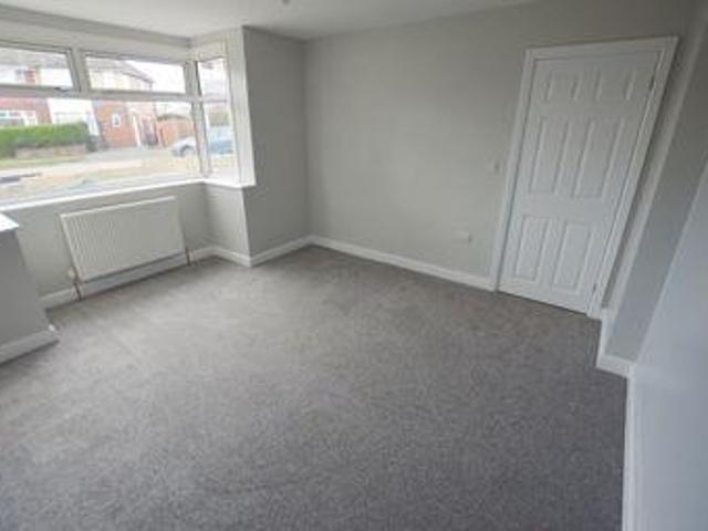 3 Bedrooms Semi detached house for rent in Masefield Road, Sheffield S13
