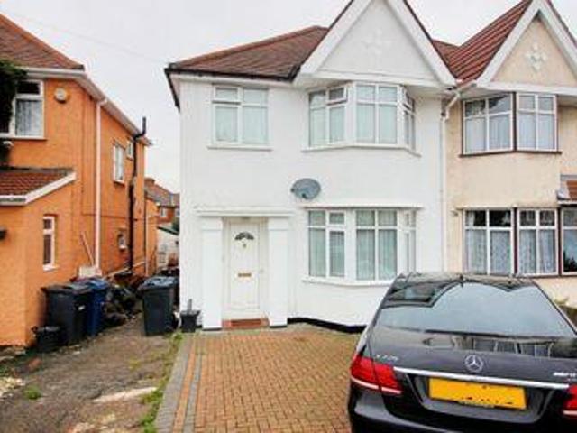 3 Bedrooms Semi detached house for rent in Merlin Crescent, Edgware HA8