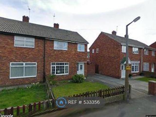 3 Bedrooms Semi detached house for rent in Miller Close, Thorne, Doncaster DN8