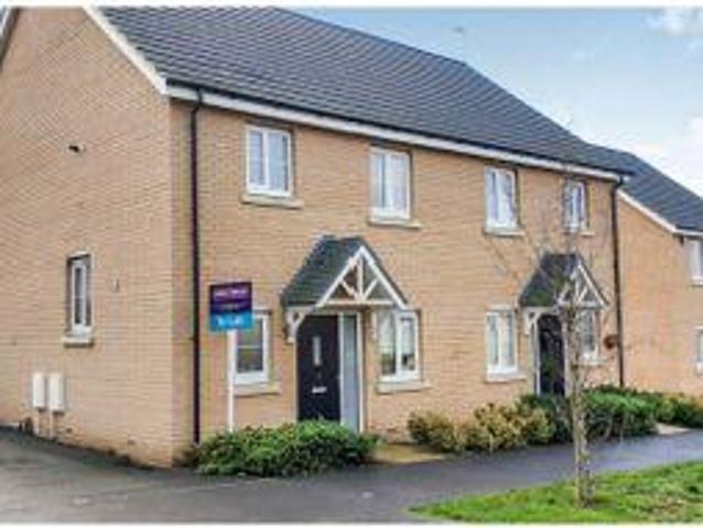 3 Bedrooms Semi detached house for rent in Millfield Gardens, Milton Keynes MK14
