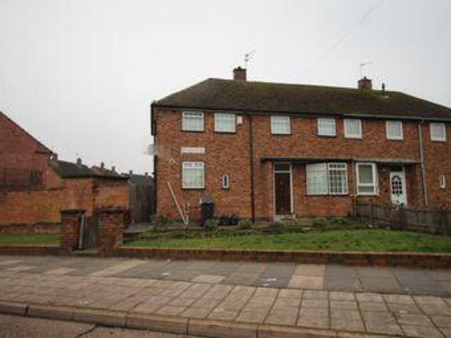 3 Bedrooms Semi detached house for rent in Musson Road, Leicester LE3