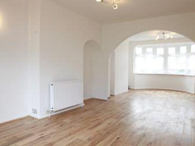 3 Bedrooms Semi detached house for rent in Norfolk Road, Barnet EN5