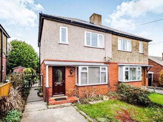 3 Bedrooms Semi detached house for rent in North Cross Road, Huddersfield HD2