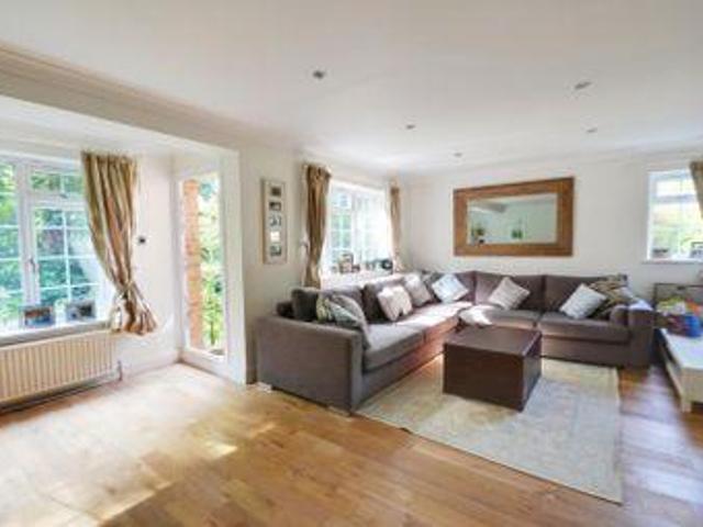 3 Bedrooms Semi detached house for rent in Northbrook Drive, Northwood HA6