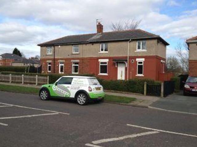 3 Bedrooms Semi detached house for rent in Smith Avenue, Bradford BD6