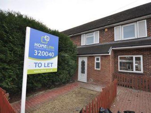 3 Bedrooms Semi detached house for rent in South Drive, Shortstown, Bedford MK42