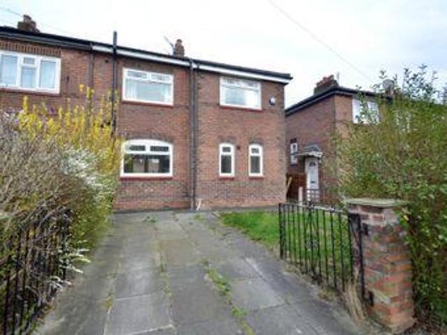 3 Bedrooms Semi detached house for rent in Southbank Road, Manchester M19