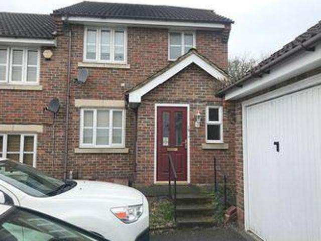3 Bedrooms Semi detached house for rent in Sovereign Park, St Albans AL4