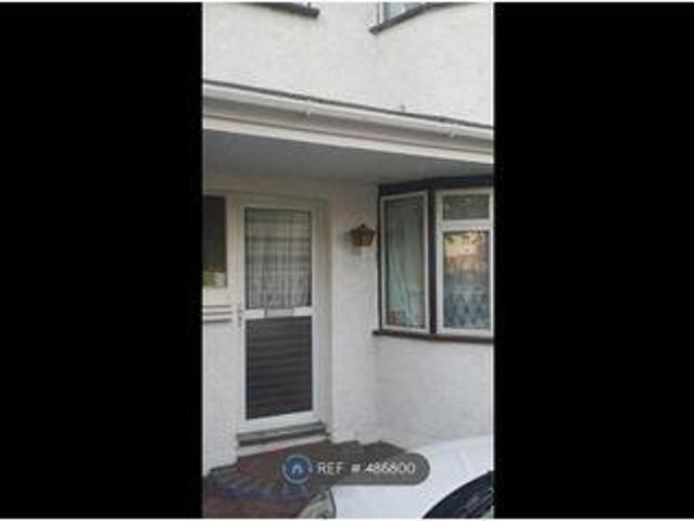 3 Bedrooms Semi detached house for rent in Sandringham Crescent, Harrow HA2