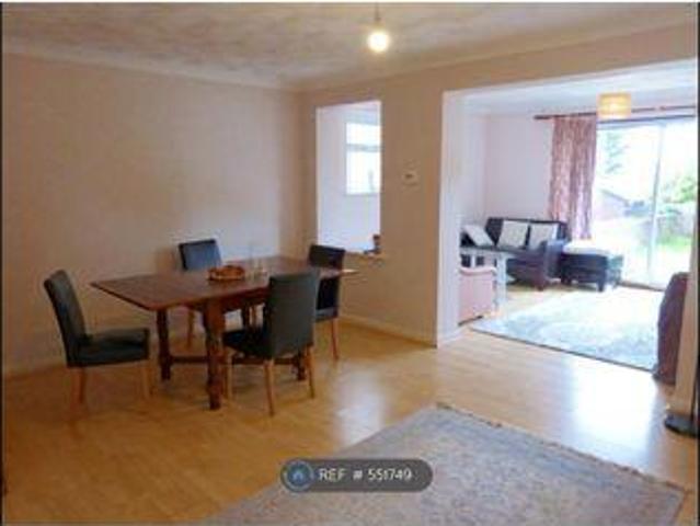 3 Bedrooms Semi detached house for rent in Seaview Road, Brighton BN2