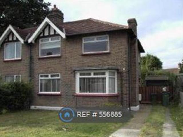 3 Bedrooms Semi detached house for rent in Shawbrooke Road, London SE9