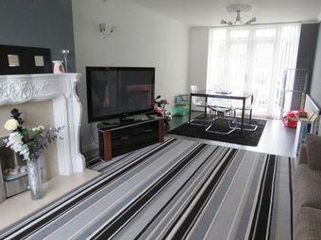 3 Bedrooms Semi detached house for rent in Shirley Road, Walsgrave On Sowe, Coventry CV2