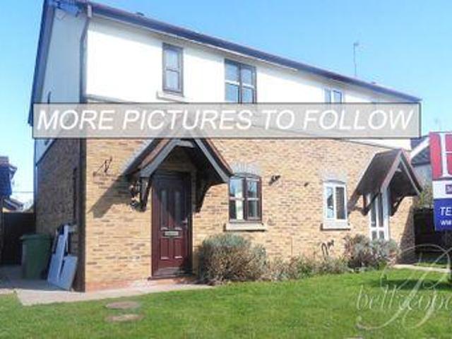 3 Bedrooms Semi detached house for rent in Simeon Way, Stone ST15