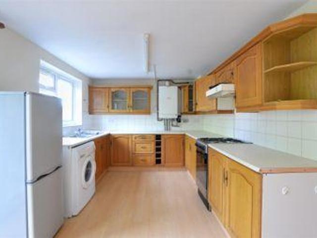 3 Bedrooms Semi detached house for rent in Sipson Road, West Drayton, Middlesex UB7