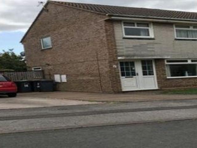 3 Bedrooms Semi detached house for rent in Sloan Drive, Nottingham NG9