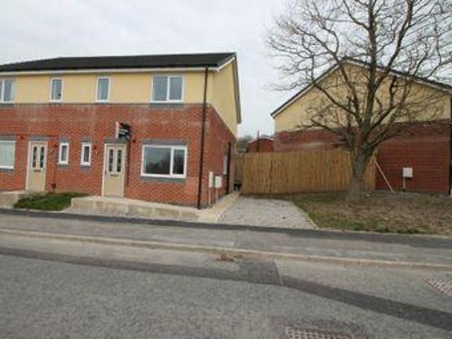 3 Bedrooms Semi detached house for rent in Spa Road, Atherton, Manchester M46
