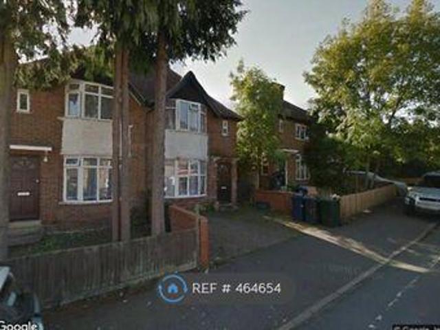 3 Bedrooms Semi detached house for rent in Spearing Road, High Wycombe HP12